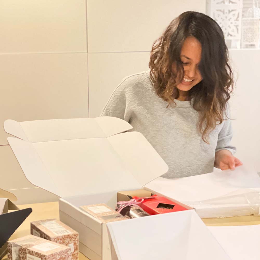 Corporate Gift Boxes | Luxury Gift Boxes for Companies | KADOO NYC